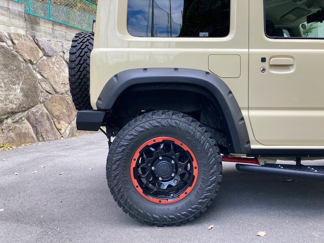 JB74ジムニーシエラ タイヤハウスを黒く塗装 DIY - JB74ジムニーシエラ カスタム